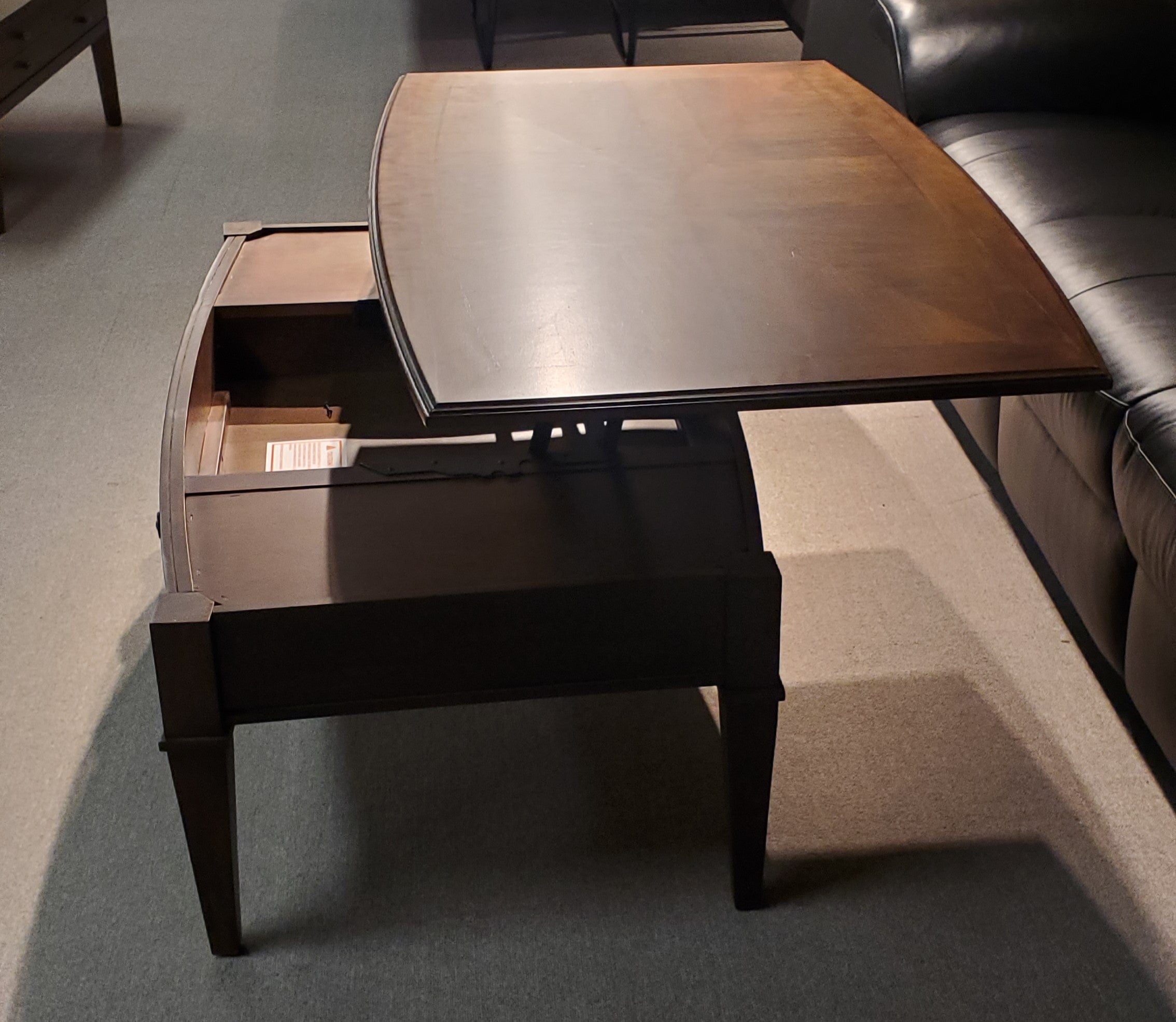 Wilton Lift Top Cocktail Table – Wilson Furniture Oshawa