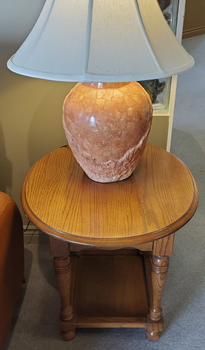 Small Scale Solid Oak End Table – Wilson Furniture Oshawa